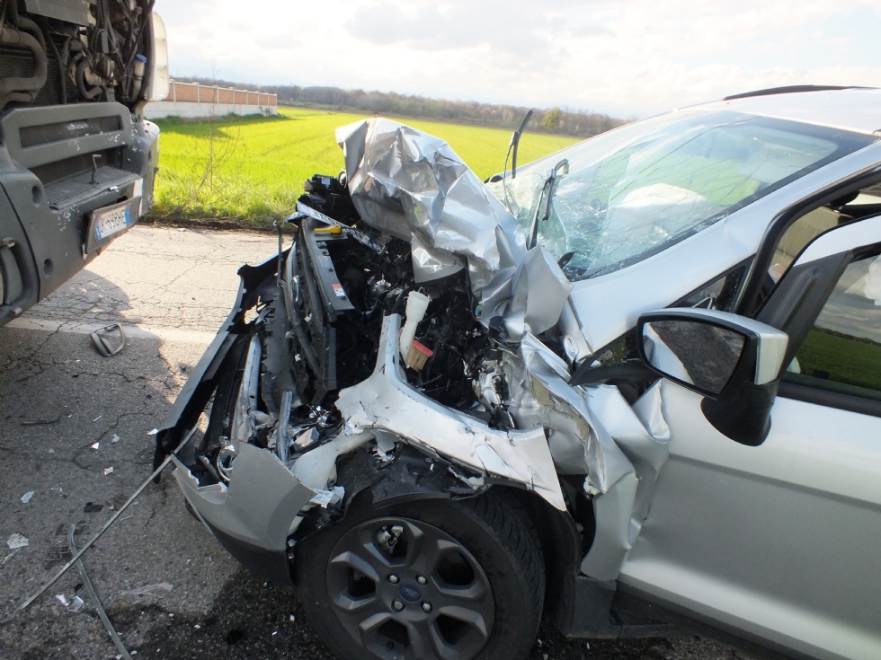 VINOVO - Grave incidente al confine con Candiolo: un ferito VINOVO - Grave incidente al confine con Candiolo: un ferito