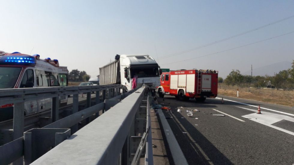 CANDIOLO - Grave incidente sull'autostrada Torino-Pinerolo, camionista ... CANDIOLO - Grave incidente sull'autostrada Torino-Pinerolo, camionista ...
