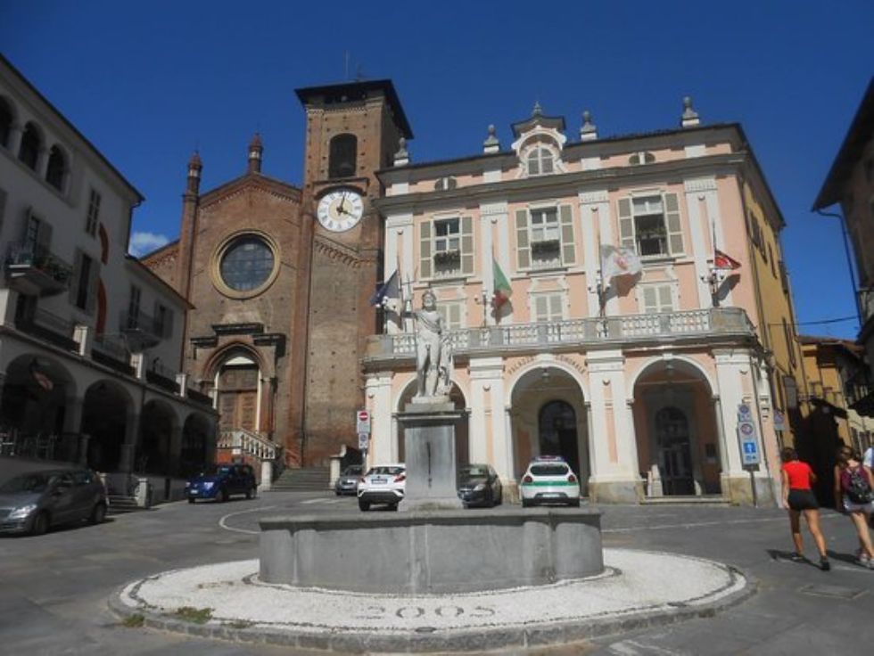 MONCALIERI - Comune virtuoso: bilancio in ordine e debito sceso di ... MONCALIERI - Comune virtuoso: bilancio in ordine e debito sceso di ...